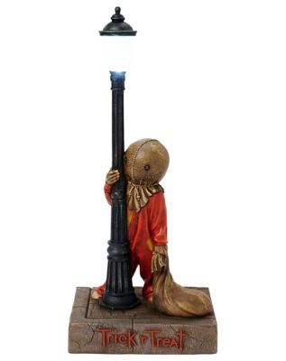 Light-Up Lamp Post Sam Statue - Trick 'r Treat - Spirithalloween.com