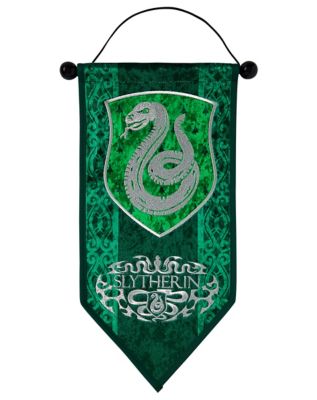 Slytherin Banner - Harry Potter - Spirithalloween.com