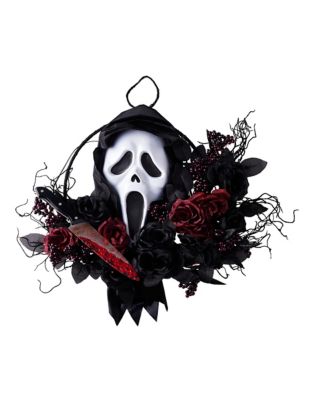 Light-Up Ghost Face Slasher Wreath - Spirithalloween.com
